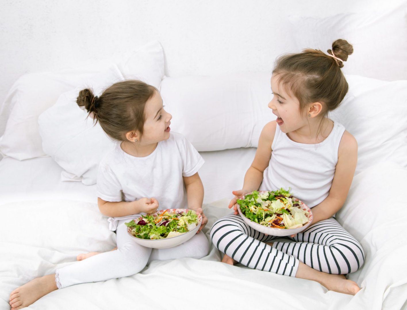 Construye paso a paso la ensalada perfecta para los niños - Vamos a ...